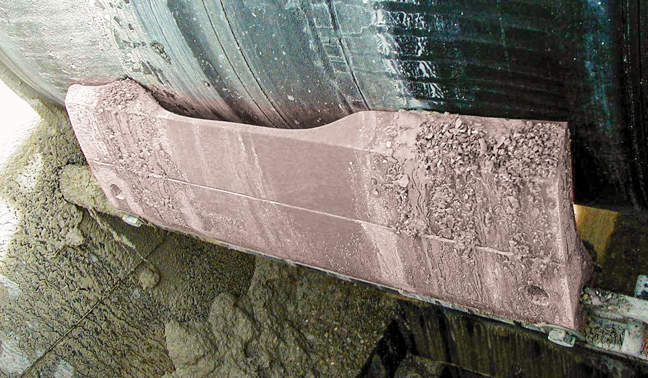 The 6 Reasons Your Belt Cleaner Blade Must Match the Material Path